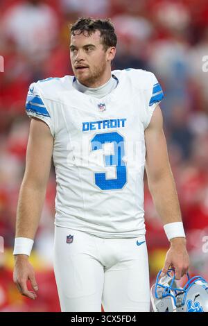 Detroit Lions punter Jack Fox (3) kicks off against the Tampa Bay ...