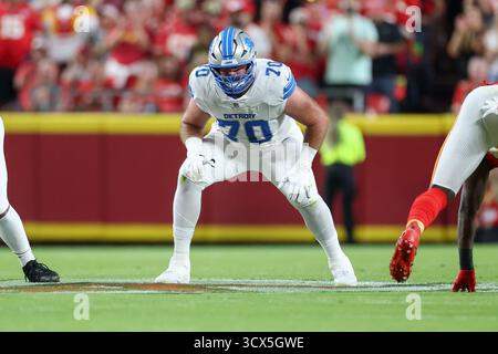 Detroit Lions offensive tackle Dan Skipper walks down the funnel before ...