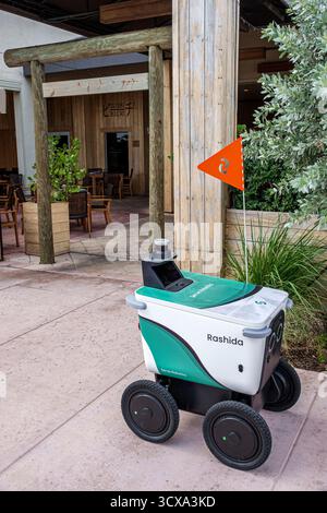 Serve Robotics Delivery. On Delivery Food to Customer Stock Photo - Alamy