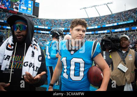 Carolina Panthers kicker Ryan Fitzgerald (10) kicks during an NFL ...