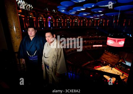 Sumo rikishi Hoshoryu, left, and Onosato during their Grand Sumo ...