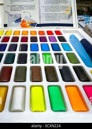 Paint box, pastel colors and painting, colors and painting. High ...