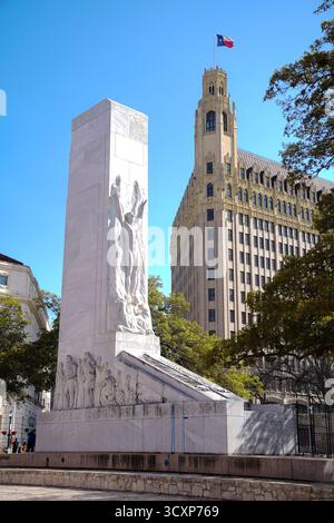 The Alamo Cenotaph, also known as "The Spirit of Sacrifice" Monument in ...