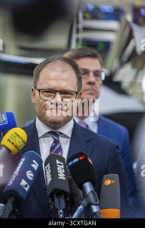 Carsten Schneider, Federal Minister for the Environment, with Georg ...