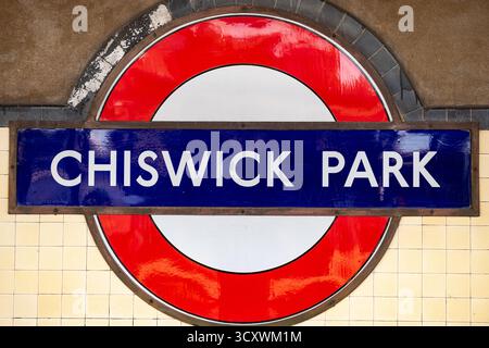 Chiswick Park, Underground Station, Chiswick, London Stock Photo - Alamy