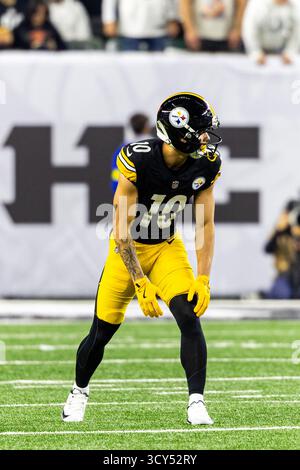 Pittsburgh Steelers wide receiver Roman Wilson (10) runs in motion ...