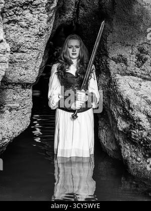 LADY OF THE LAKE VIVIANE NIMUE ARTHURIAN LEGEND KING ARTHUR WITH THE ...