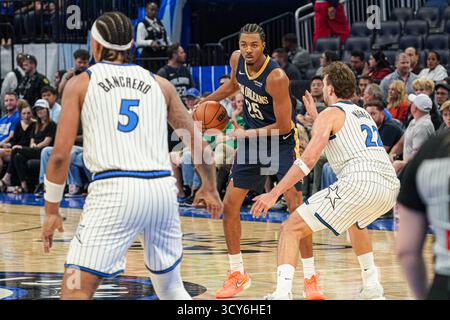 New Orleans Pelicans forward Trey Murphy III (25) drives to the basket ...