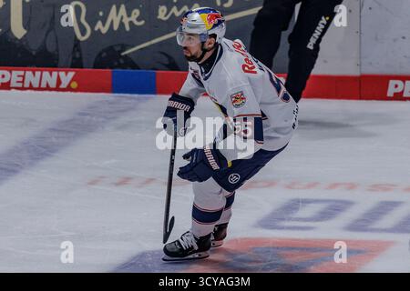 Fabio Wagner (EHC Red Bull Munich, #55) during warmup GER, EHC Red Bull ...