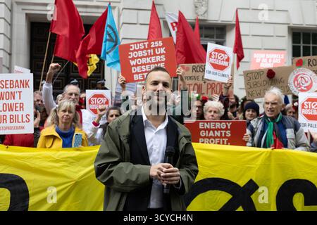Green Party leader Zack Polanski welcomes his partner Richie Bryan onto ...