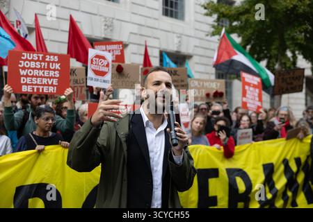 Green Party leader Zack Polanski welcomes his partner Richie Bryan onto ...