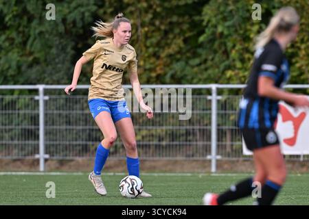 Robine Jessie De Ridder (3) of Genk pictured during a female soccer ...