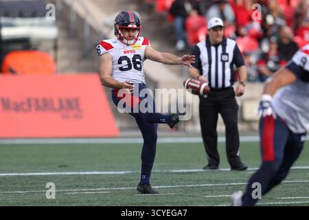 Ottawa, Canada. 18th Oct, 2025. Ottawa Redblacks quarterback Tyrie ...