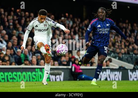 London, United Kingdom. 18th October 2025. Joy Crookes performs live at ...