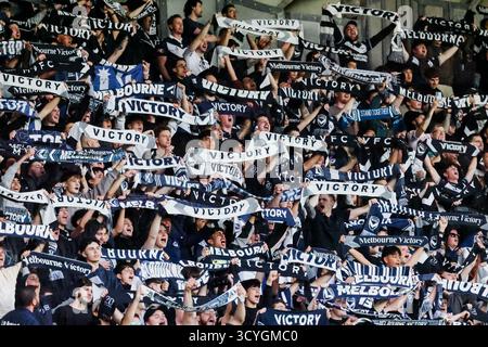 Melbourne, Australia. 18th Oct, 2025. Jordi Valadon of Victory controls ...