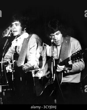 Singer Oliver (William Oliver Swofford) performing at Mister Kelly's in ...