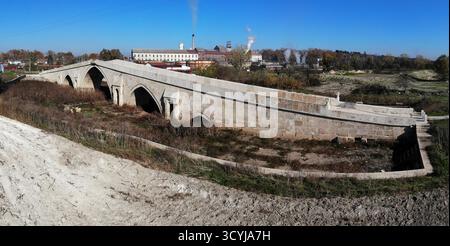Located in Babaeski, Turkey, Alpullu Bridge was built by Mimar Sinan in ...