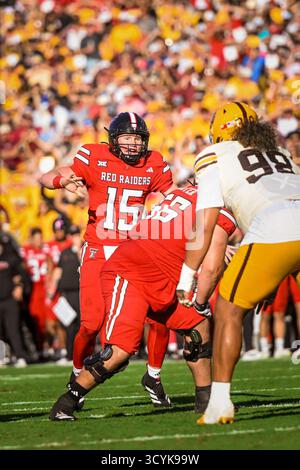 Texas Tech quarterback Will Hammond (15) leads the team in a chant ...