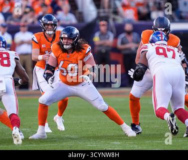 Denver Broncos center Luke Wattenberg (60) in the first half of an NFL ...