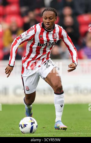 Stoke City's Lamine Cisse during the Sky Bet Championship match at the ...