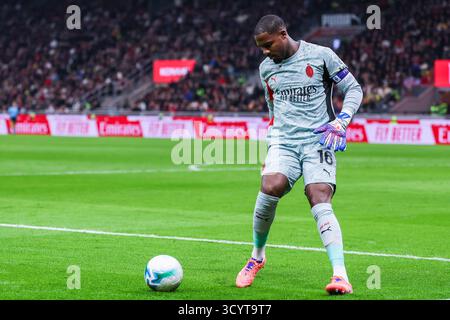 Mike Maignan of AC Milan seen in action during Serie A 2025/26 football ...