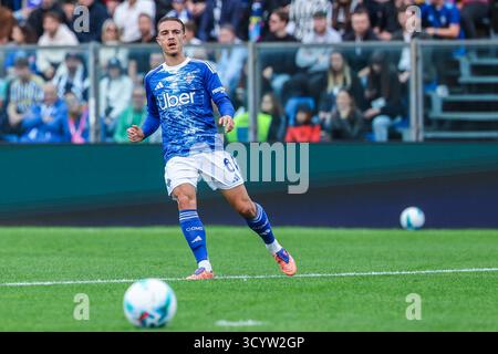 Maxence Caqueret of Como 1907 seen in action during Serie A 2025/26 ...