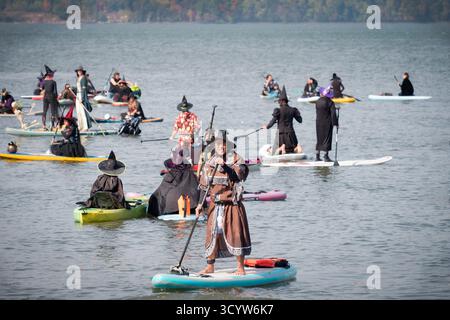 Witches & warlocks participate in the 2025 SUP Witches of Sleepy Hollow ...