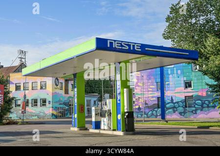 Tankstelle Neste, Tallinn, Estland *** Petrol station Neste, Tallinn ...