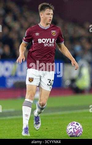 Oliver Scarles of West Ham United comes off with an injury during the ...