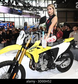 Milan, Italy. 07th Nov, 2024. Italy, Milan, 2024-11-06: starting line ...