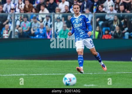 Maxence Caqueret of Como 1907 seen in action during Serie A 2025/26 ...