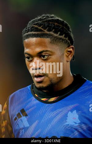 Leon Bailey of AS Roma looks on during the Serie A match beetween ...