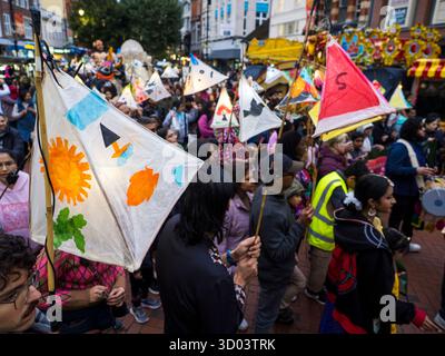 Lanterns, Dipavali, Diwali, Hindu festival of lights, Multicultural ...