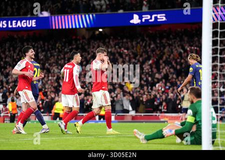 Arsenal's Viktor Gyokeres (centre) celebrates scoring their side's ...