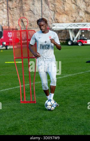 La Turbie, France. 21st Oct, 2025. AS Monaco football club coach ...