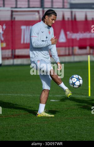 La Turbie, France. 21st Oct, 2025. AS Monaco football club coach ...