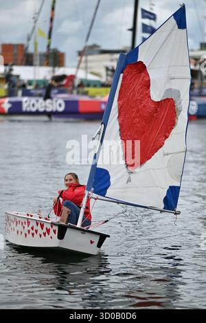 Le Havre, France. 22nd Oct, 2025. Skipers INITIATIVES COEUR Violette ...