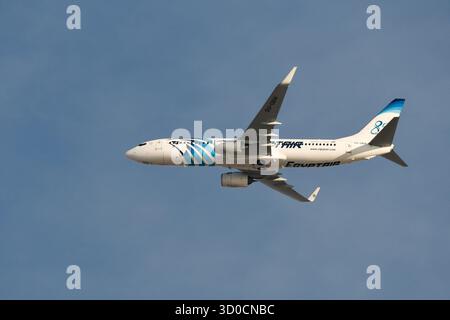 Egypt Air Boeing 737-866 in flight over Cairo, Egypt Stock Photo - Alamy