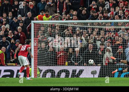 Igor Jesus of Nottingham Forest scores the opening goal and celebrates ...