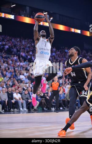 Dwayne Bacon (Dubai Basketball) during EA7 Emporio Armani Milano vs ...