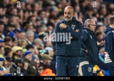 West Ham manager Nuno Espirito Santo looks on prior to kick off during ...