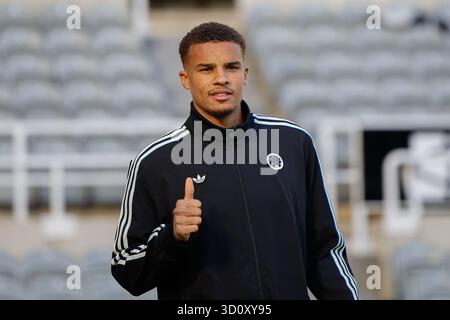 Malick Thiaw of Newcastle United arrives during the Premier League ...