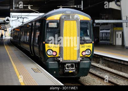 GWR Class 387 at Reading Station Stock Photo - Alamy