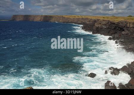 Stunning view of the ocean from the southernmost point of Hawaii and ...