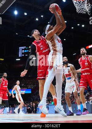 # 2 Horton Chris (Umana Reyer Venezia) during Bertram Derthona Tortona ...