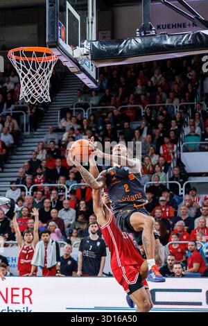 Demarcus Demonia (BMA365 Bamberg Baskets, #08) beim Korbleger, GER ...