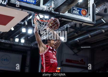 Demarcus Demonia (BMA365 Bamberg Baskets, #08) mit Alex OConnell (Alba ...