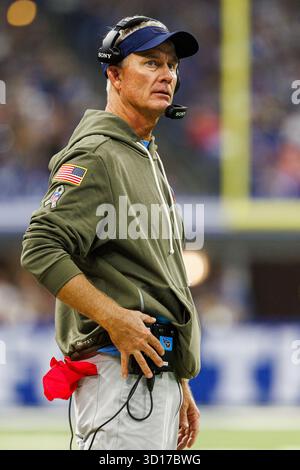 Tennessee Titans interim head coach Mike McCoy during the second half ...