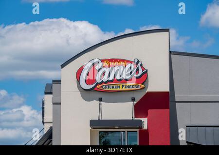 Shoreview, Minnesota. Logo of the Raising Cane's Chicken Fingers fast ...
