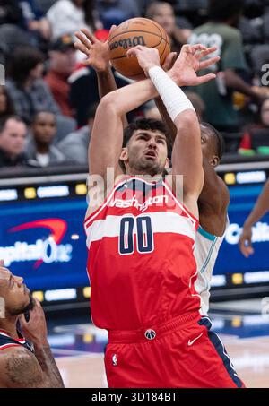 Charlotte Hornets forward Moussa Diabate (14) shoots over Indiana ...